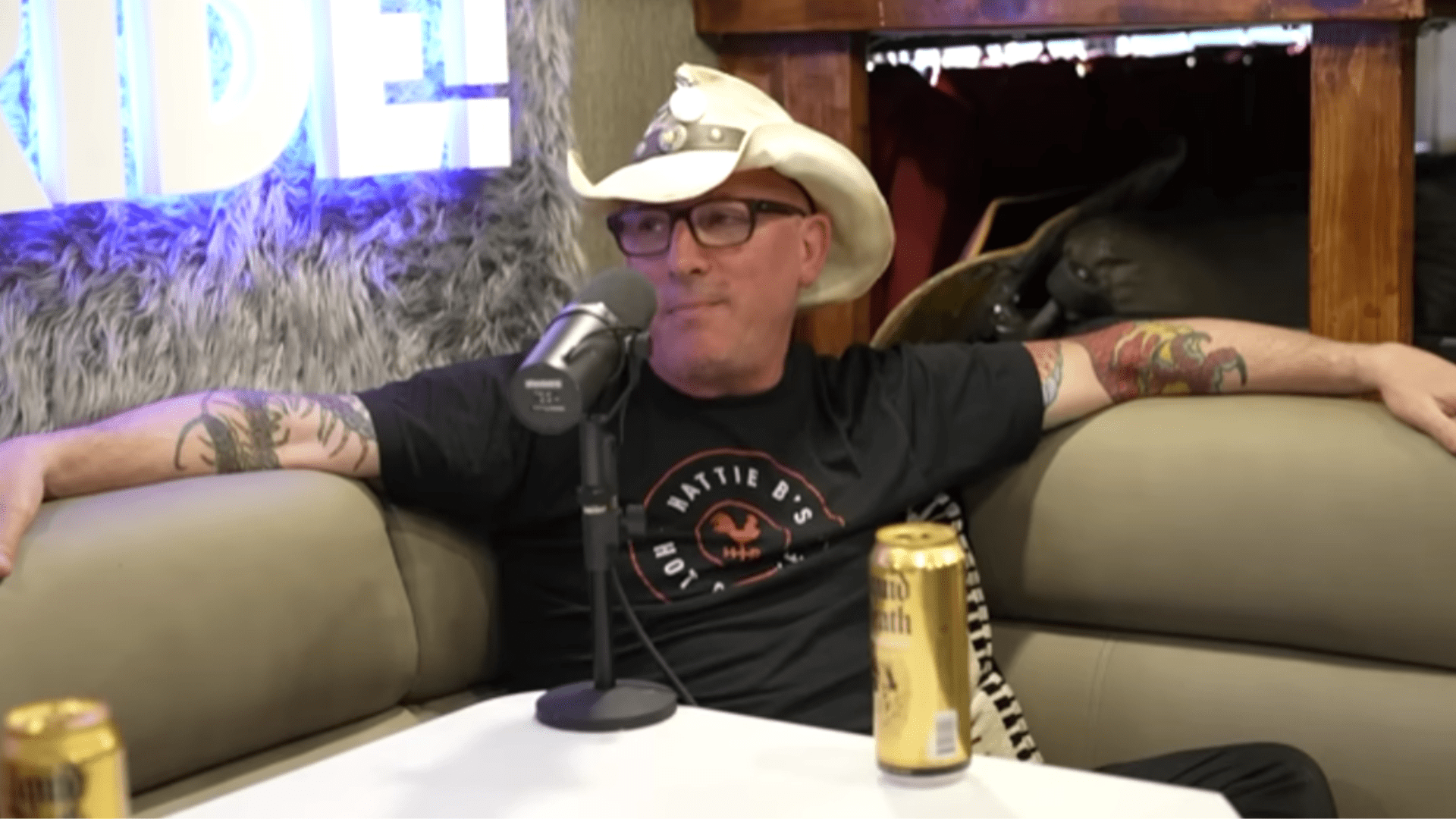 Maynard James Keenan confessa: “Non ho più l’età” | Radio Città Aperta